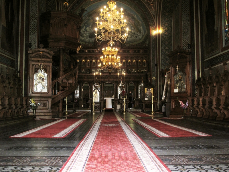 Resfinţirea Bisericii „Sfânta Vineri” din Piteşti, restaurată prin ...